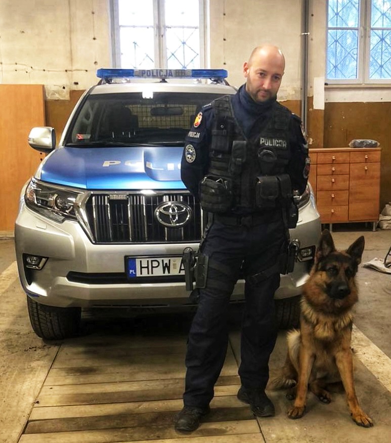 POŻAR NA ZALEWIE SZCZECIŃSKIM - Aktualności - Oddział Prewencji Policji ...